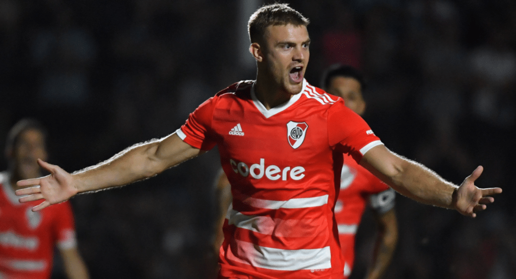 Lo quieren de todos lados: el increíble registro de Lucas Beltrán en la ...