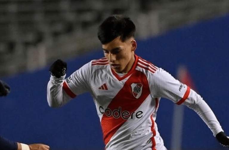 El emotivo posteo del padre de Ian Subiabre a horas de su posible debut ...