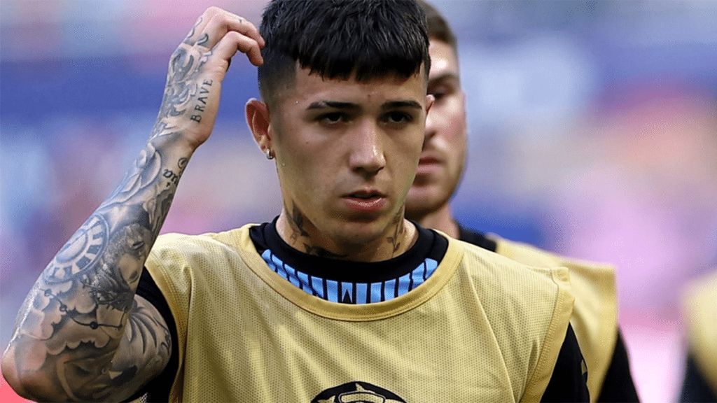 “Oportunidad para educar”: la dura sanción que recibirá Enzo Fernández ...