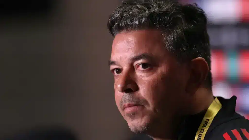 "El que no salta es un traidor...": durísimo mensaje de la hinchada de ...